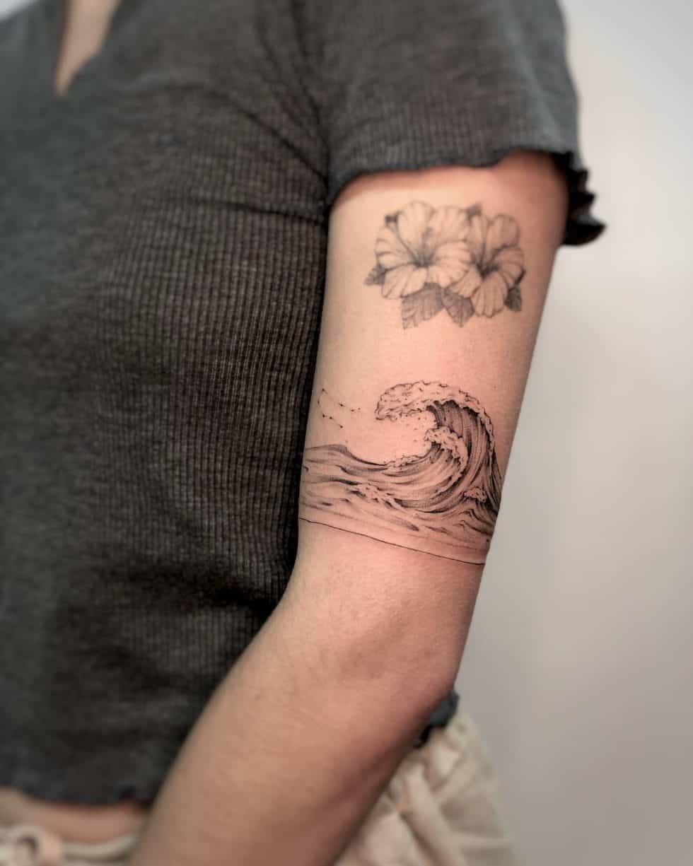 30 Wonderful Wave Tattoo Ideas for Men & Women in 2022