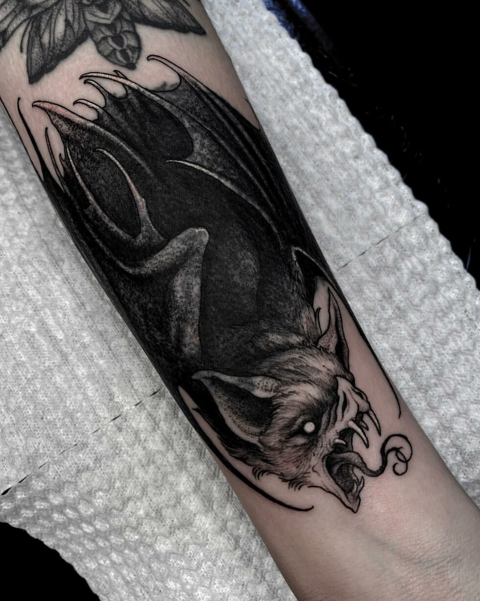 33 Bold Bat Tattoo Ideas for Men & Women in 2024