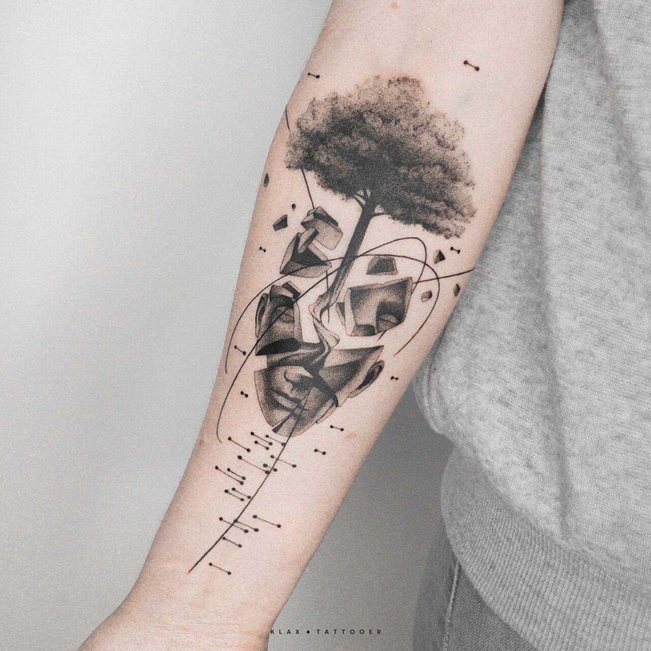 20 Profound Tree of Life Tattoo Ideas for Men & Women in 2024