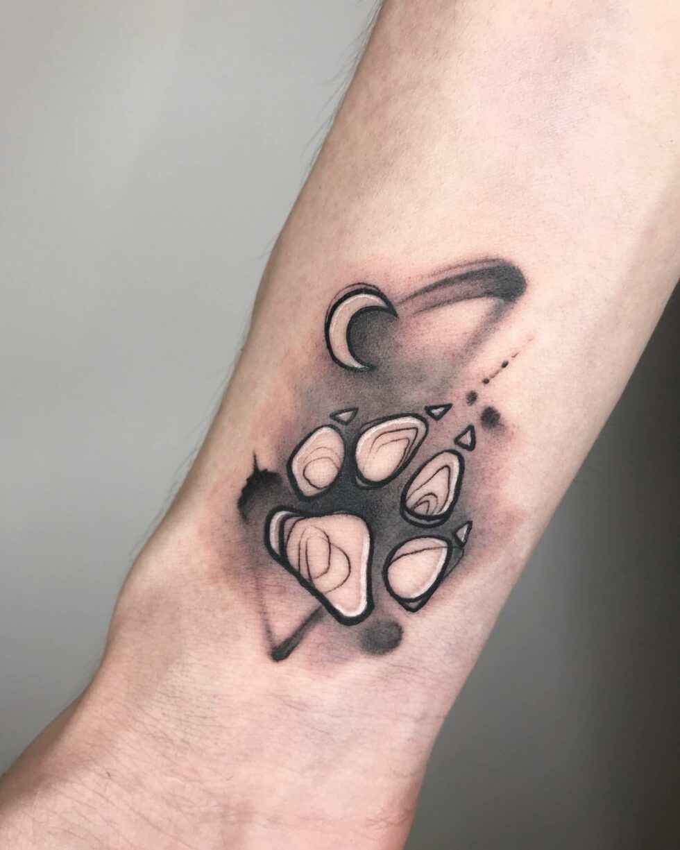 26 Adorable Paw Print Tattoo Ideas for Men & Women in 2024