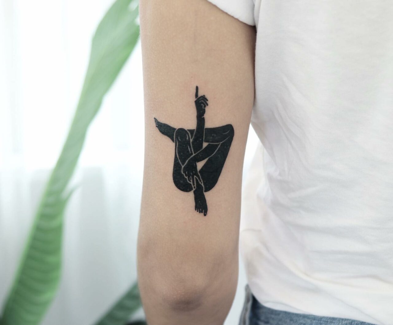 27 Daring Blackwork Tattoo Ideas For Men Women In 2024