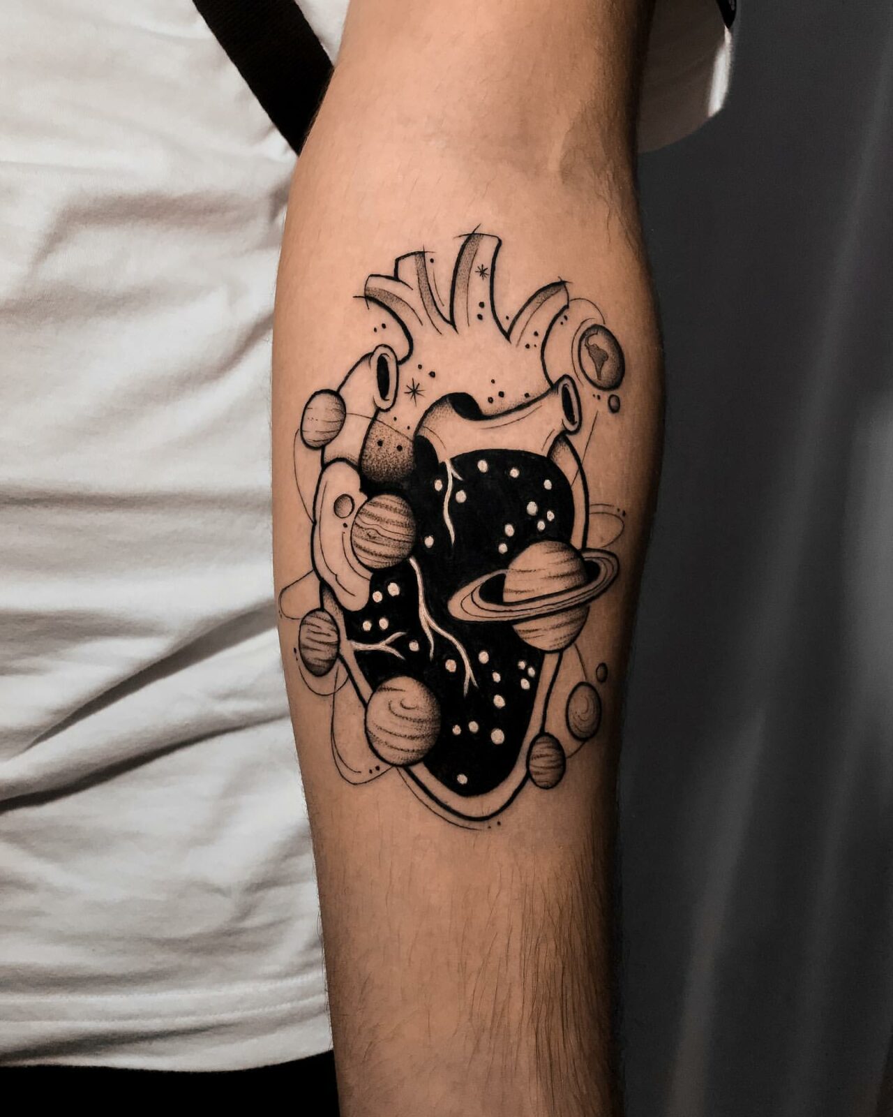 30+ Breathtaking Planet Tattoo Ideas for Men & Women in 2024