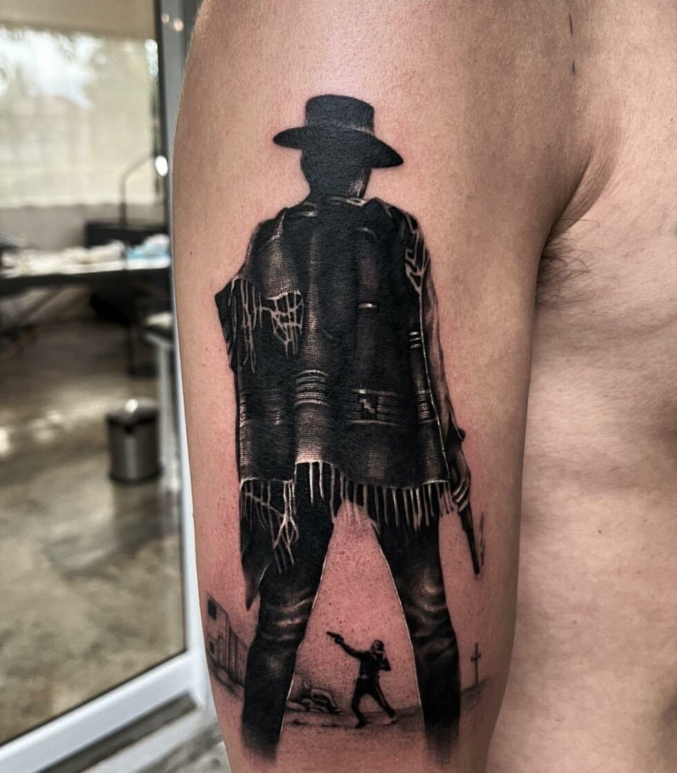 27 Daring Blackwork Tattoo Ideas for Men & Women in 2024