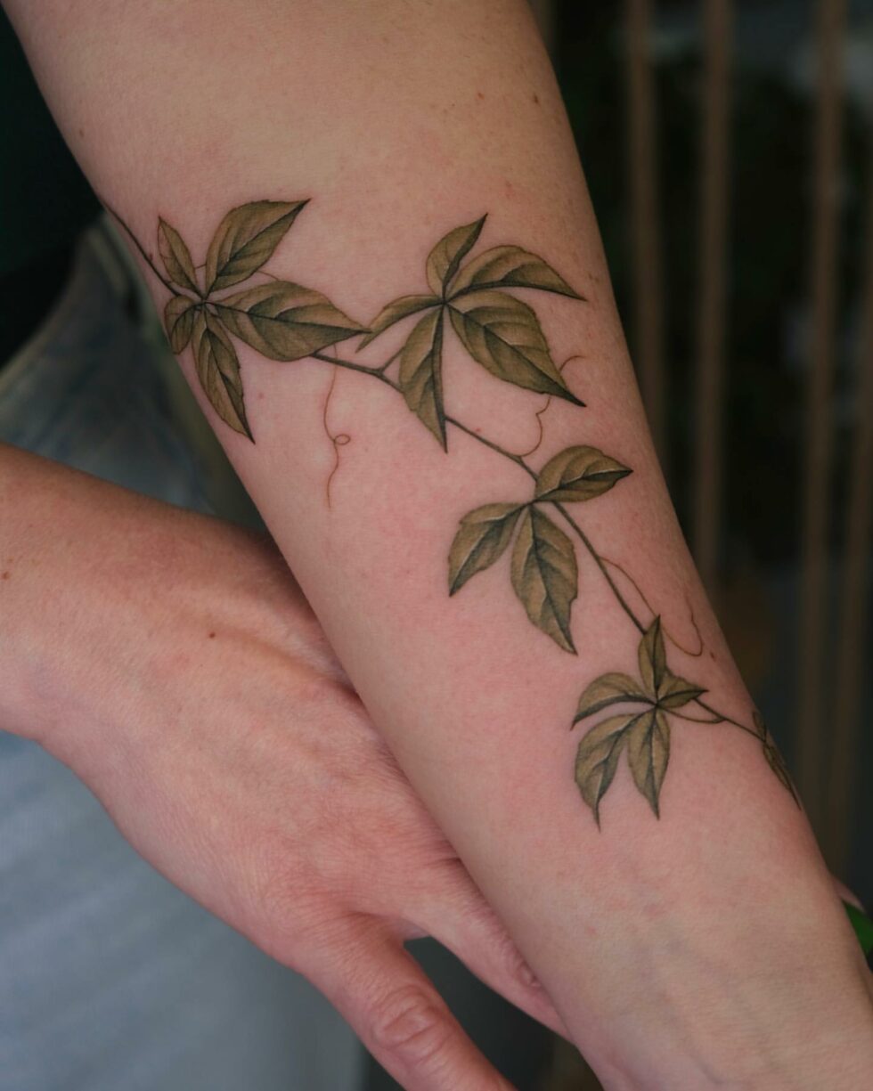 30+ Delicate Leaf Tattoo Ideas to Inspire You in 2024