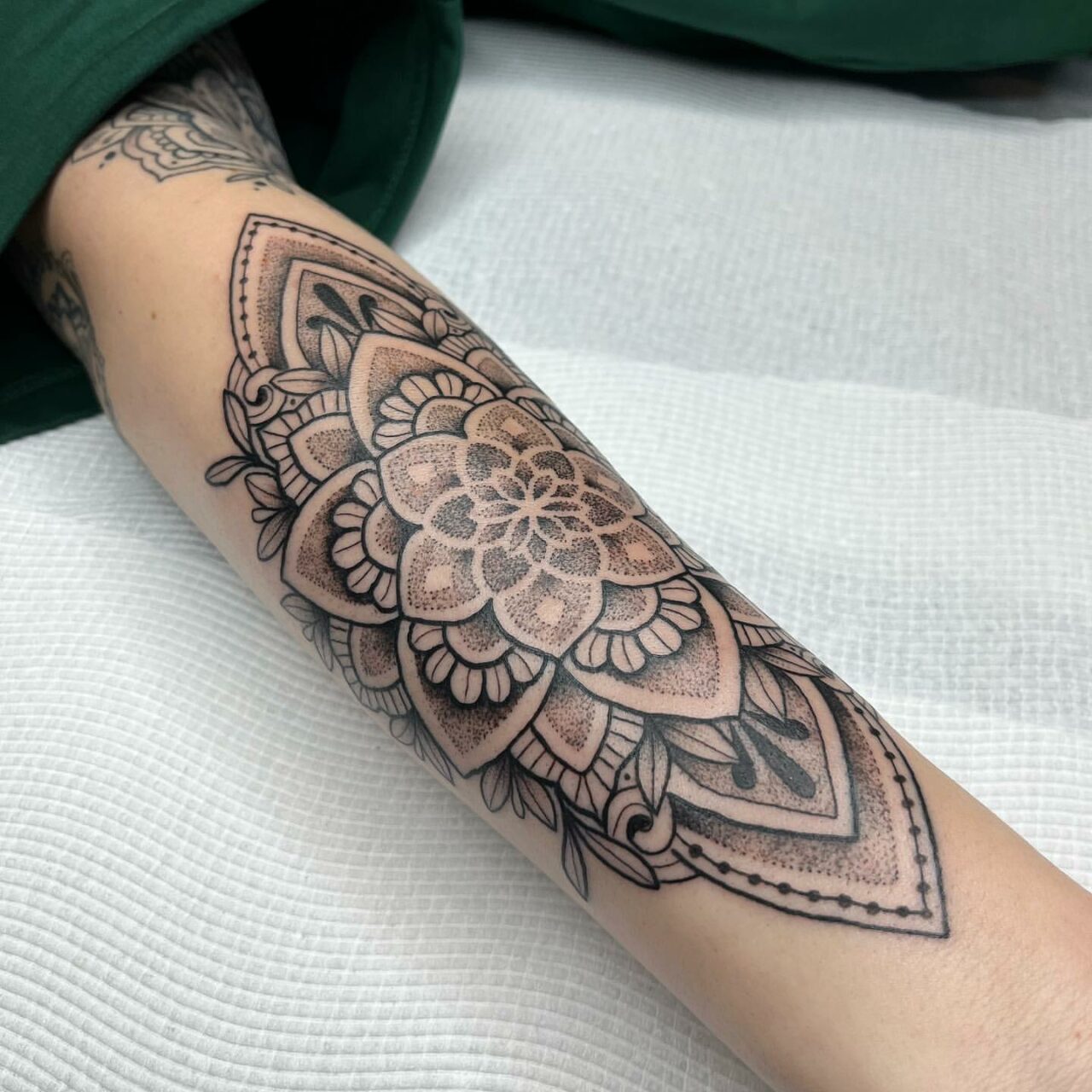 22 Amazing Dotwork Tattoo Ideas for Men & Women in 2023