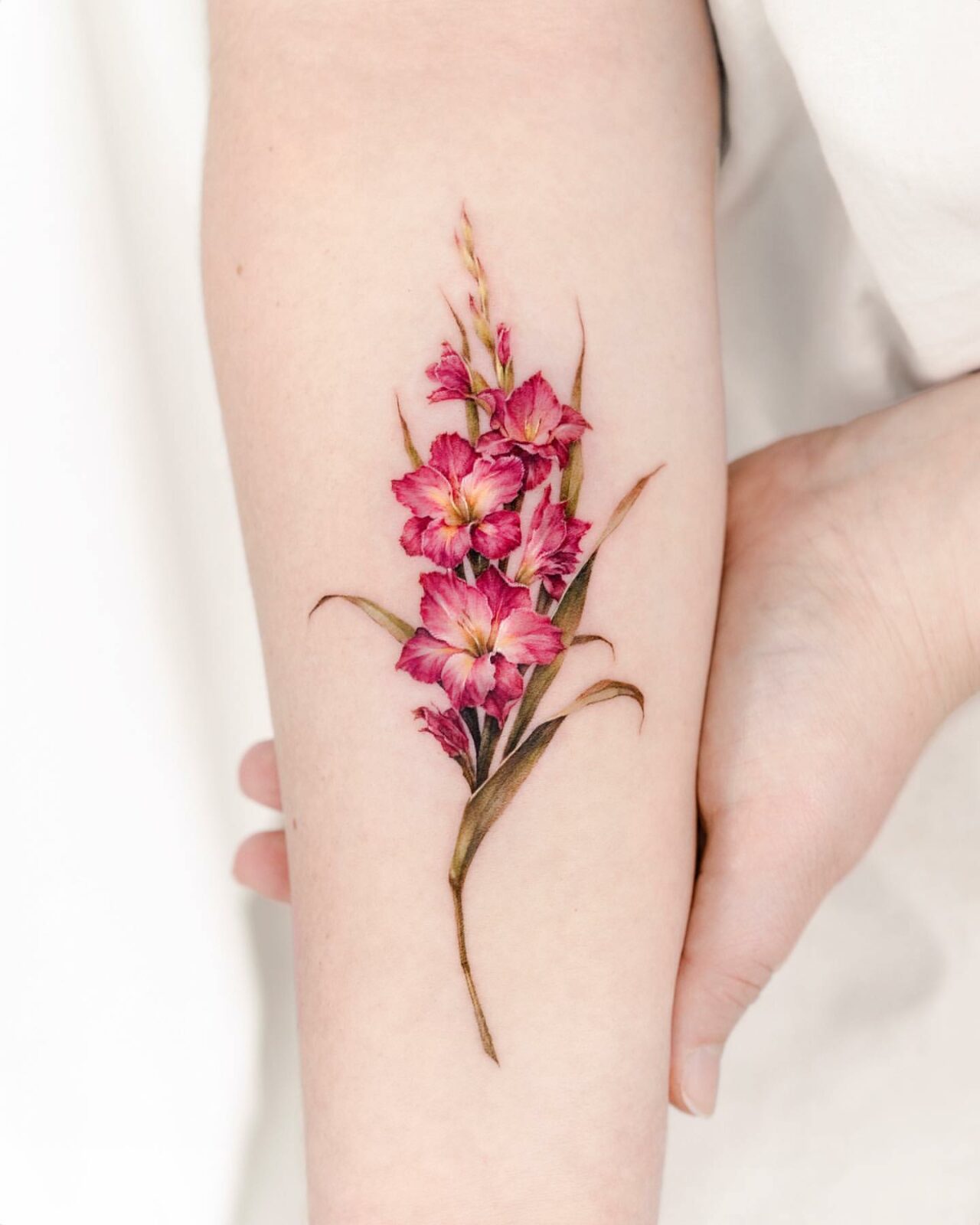 25 Incredible Gladiolus Tattoo Ideas to Inspire You in 2024