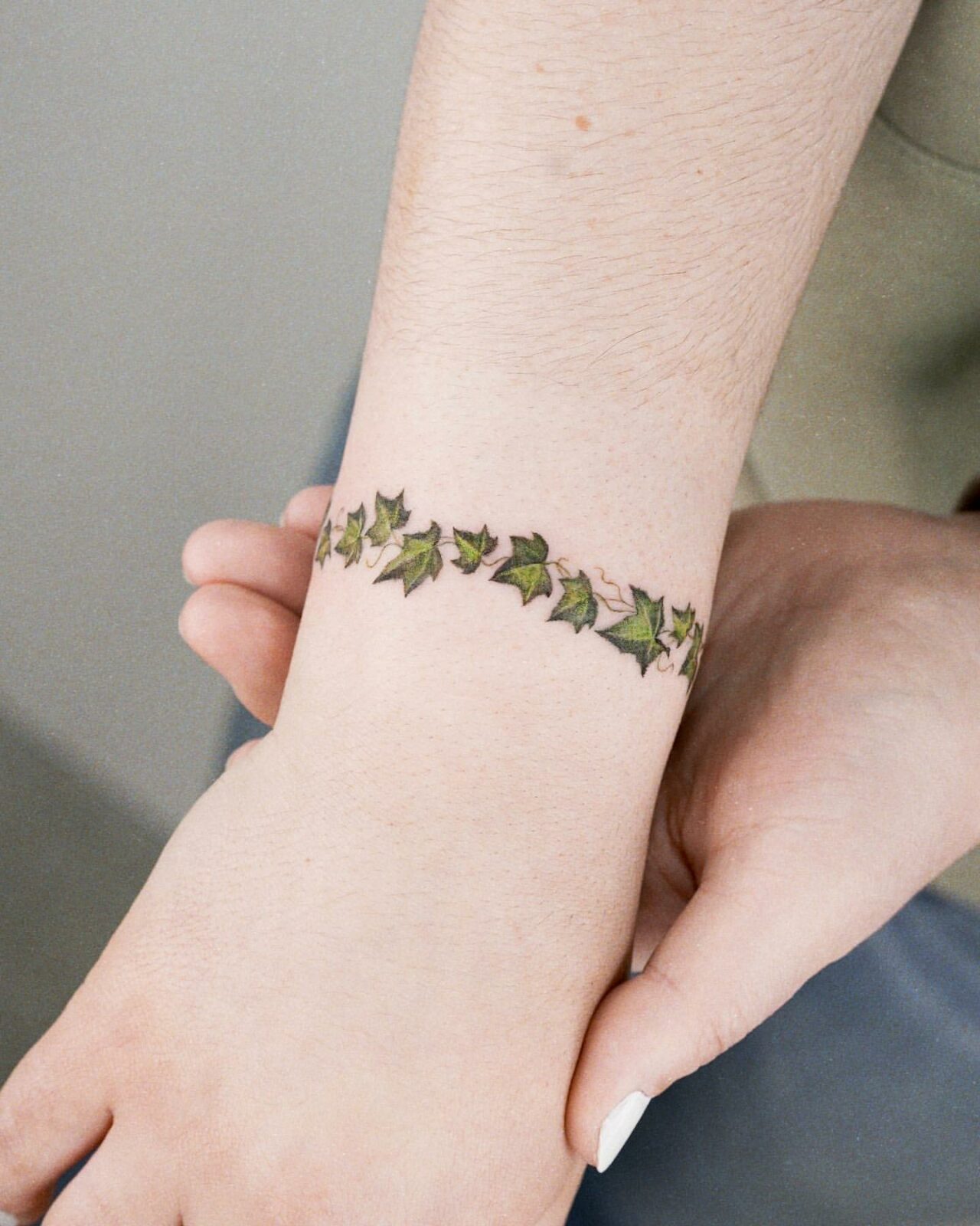 30 Cute Micro Tattoo Ideas for Men & Women to Inspire You in 2024