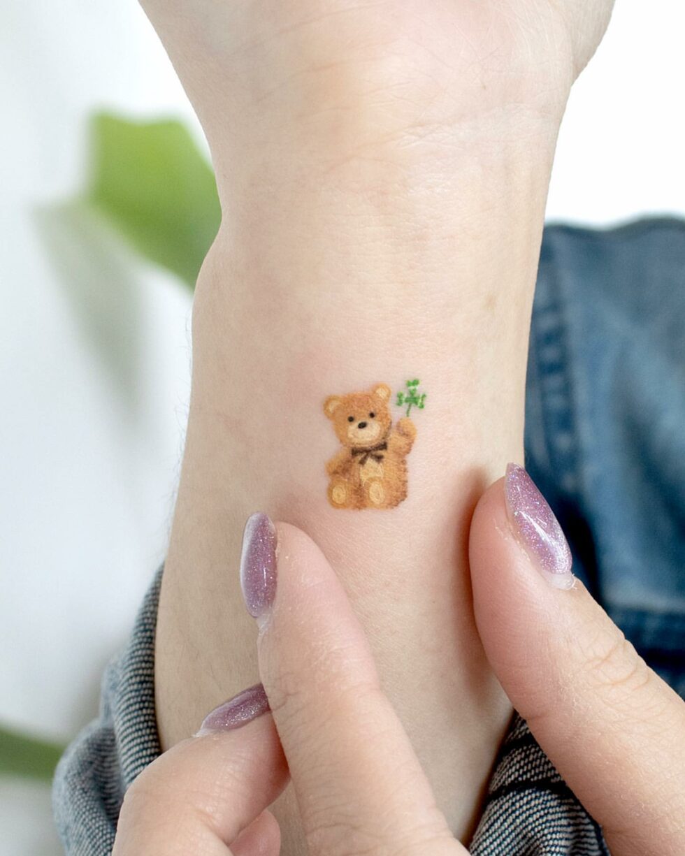 30 Cute Micro Tattoo Ideas for Men & Women to Inspire You in 2024