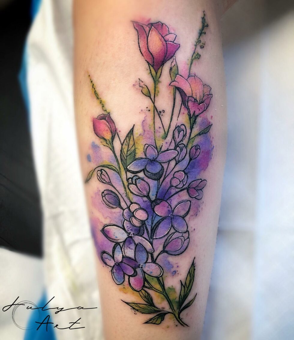 33 Gorgeous Lilac Tattoo Ideas to Inspire You in 2024