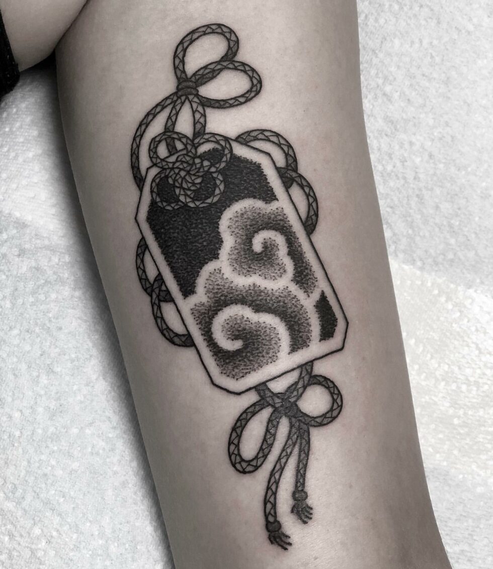 29 Inspiring Cloud Tattoo Ideas for Men & Women in 2023