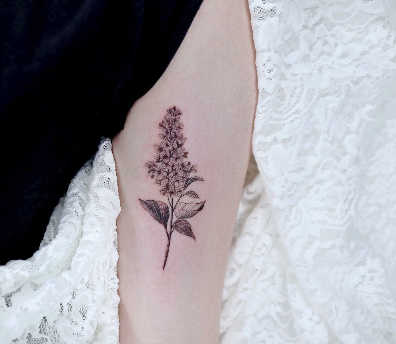33 Gorgeous Lilac Tattoo Ideas to Inspire You in 2024
