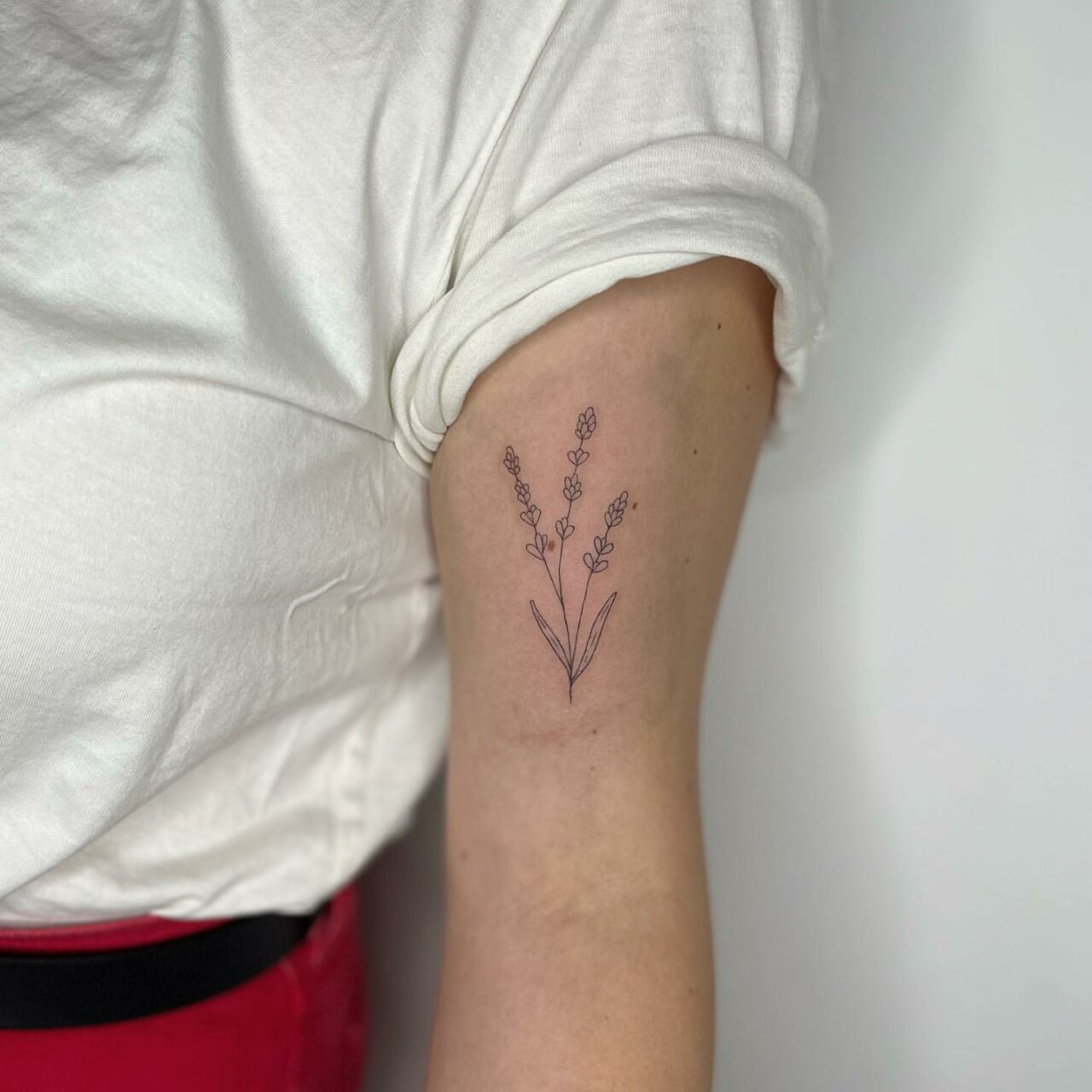 26 Lovely Lavender Tattoo Ideas to Inspire You in 2024