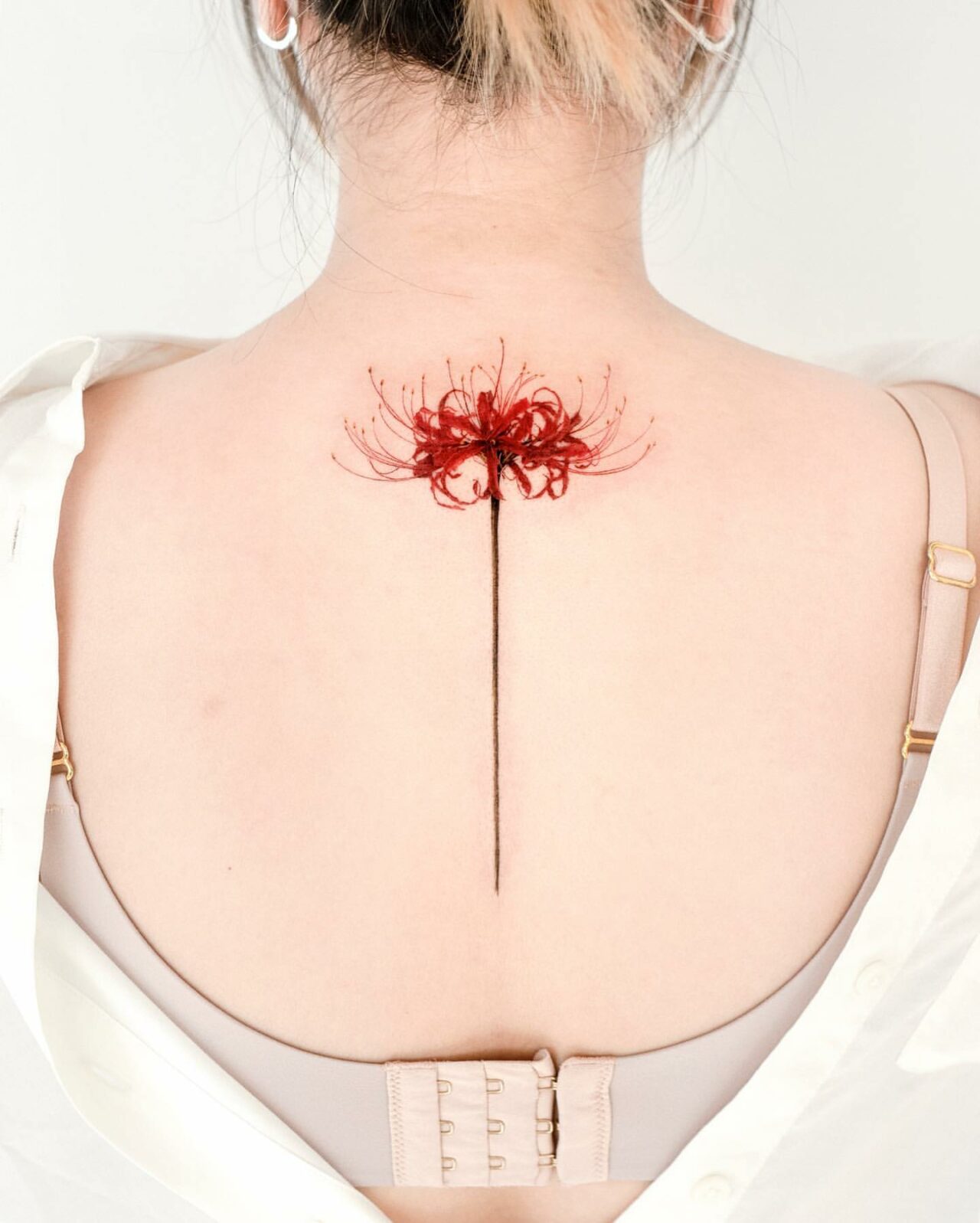 34 Spider Lily Tattoo Ideas to Inspire You in 2023