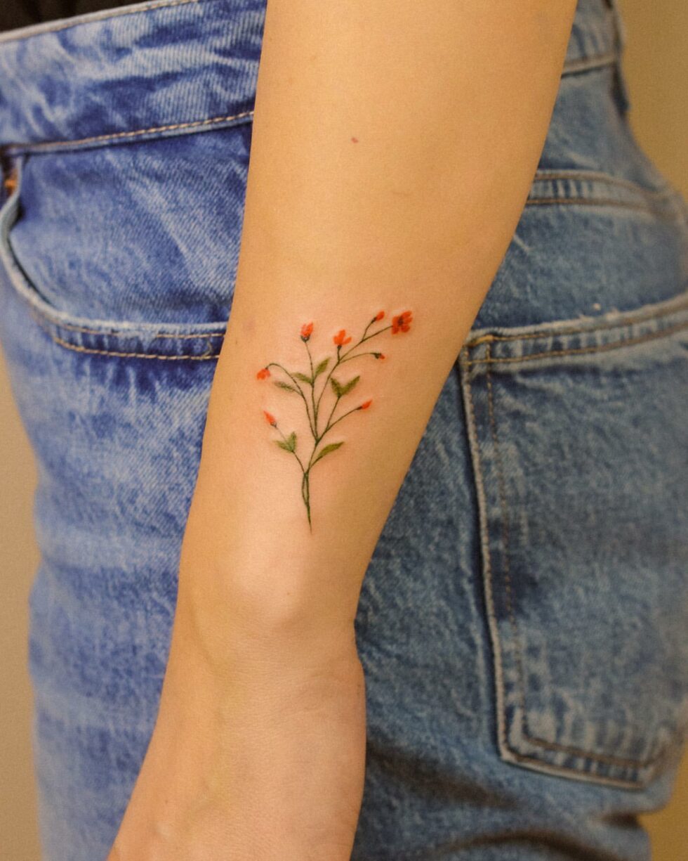 31 Beautiful and Charming Small Flower Tattoo Ideas to Inspire You in 2023