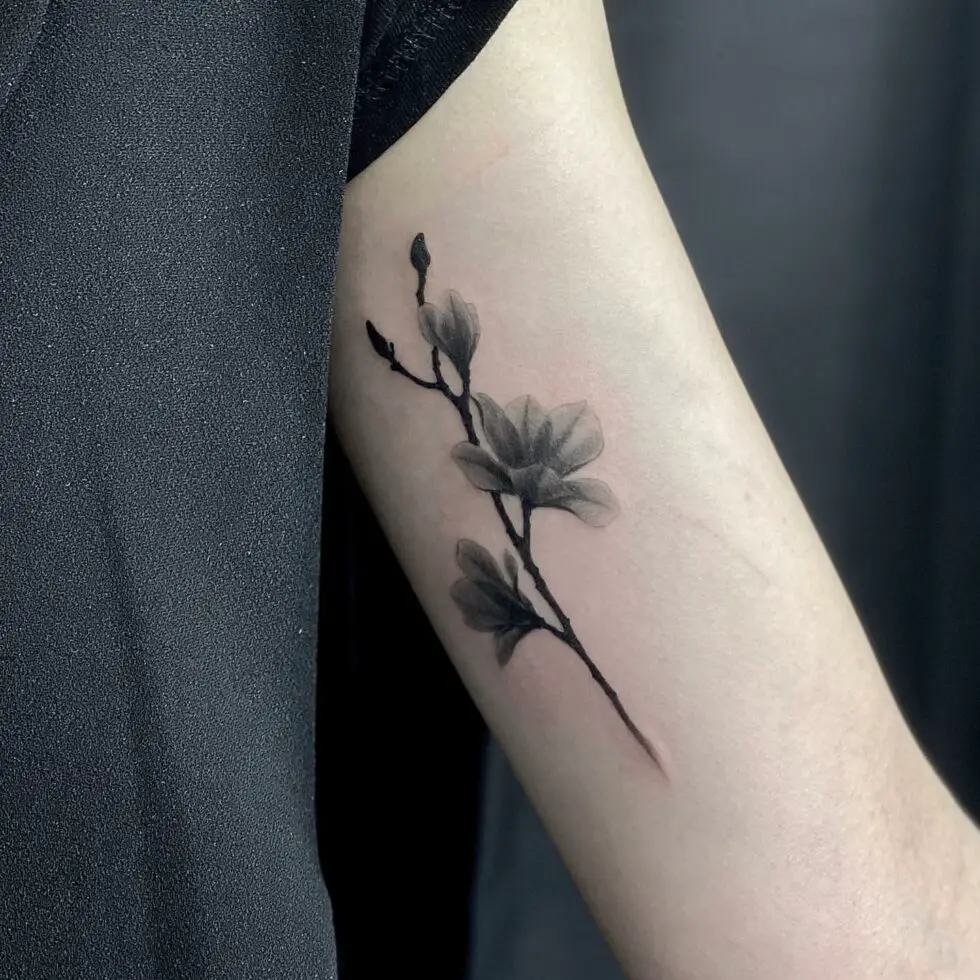 38 Lovely Magnolia Tattoo Ideas to Inspire You in 2024