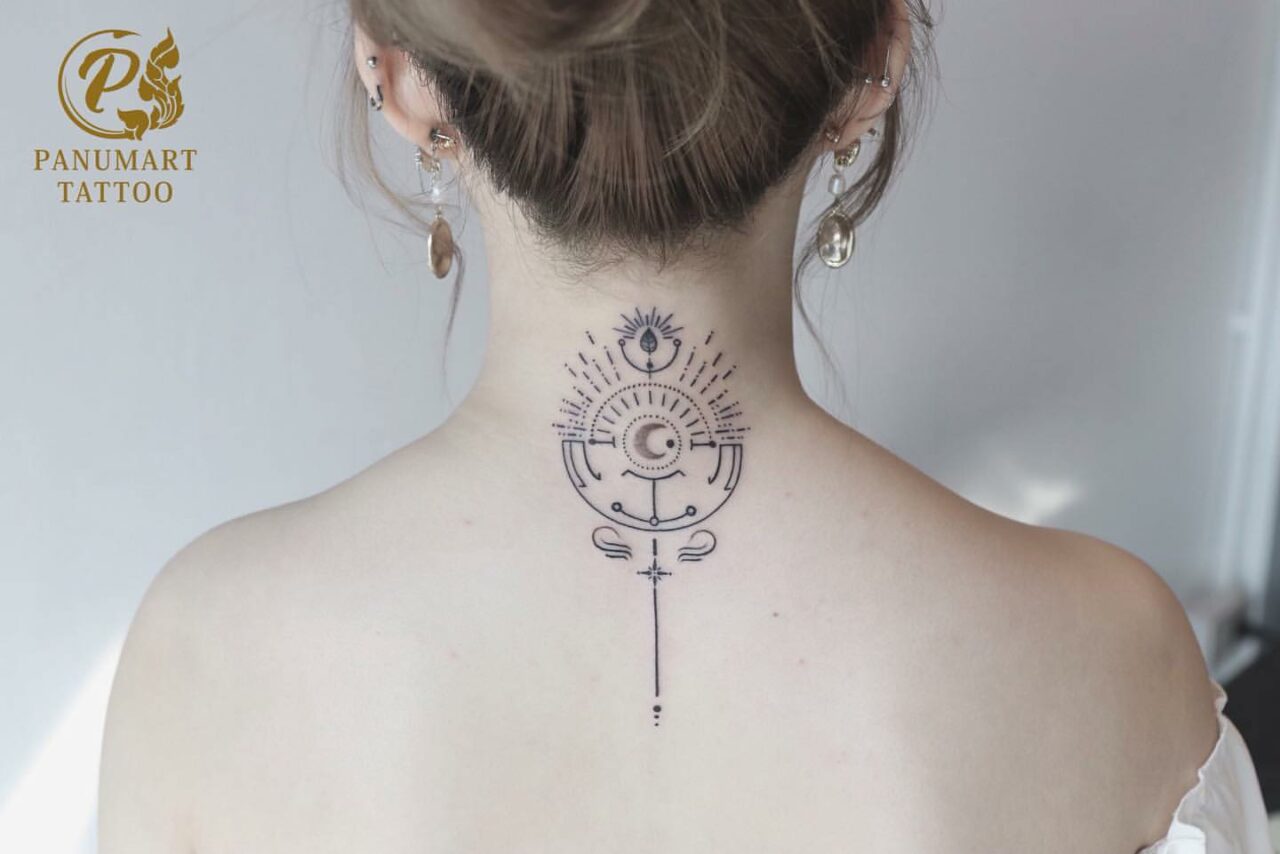 34 Feminine Back Tattoo Ideas for Women in 2024