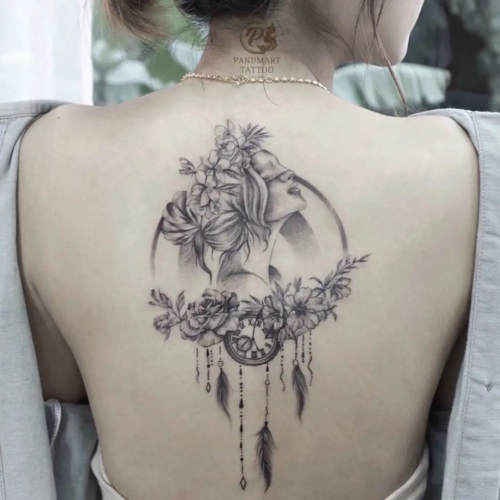 34 Feminine Back Tattoo Ideas for Women in 2024