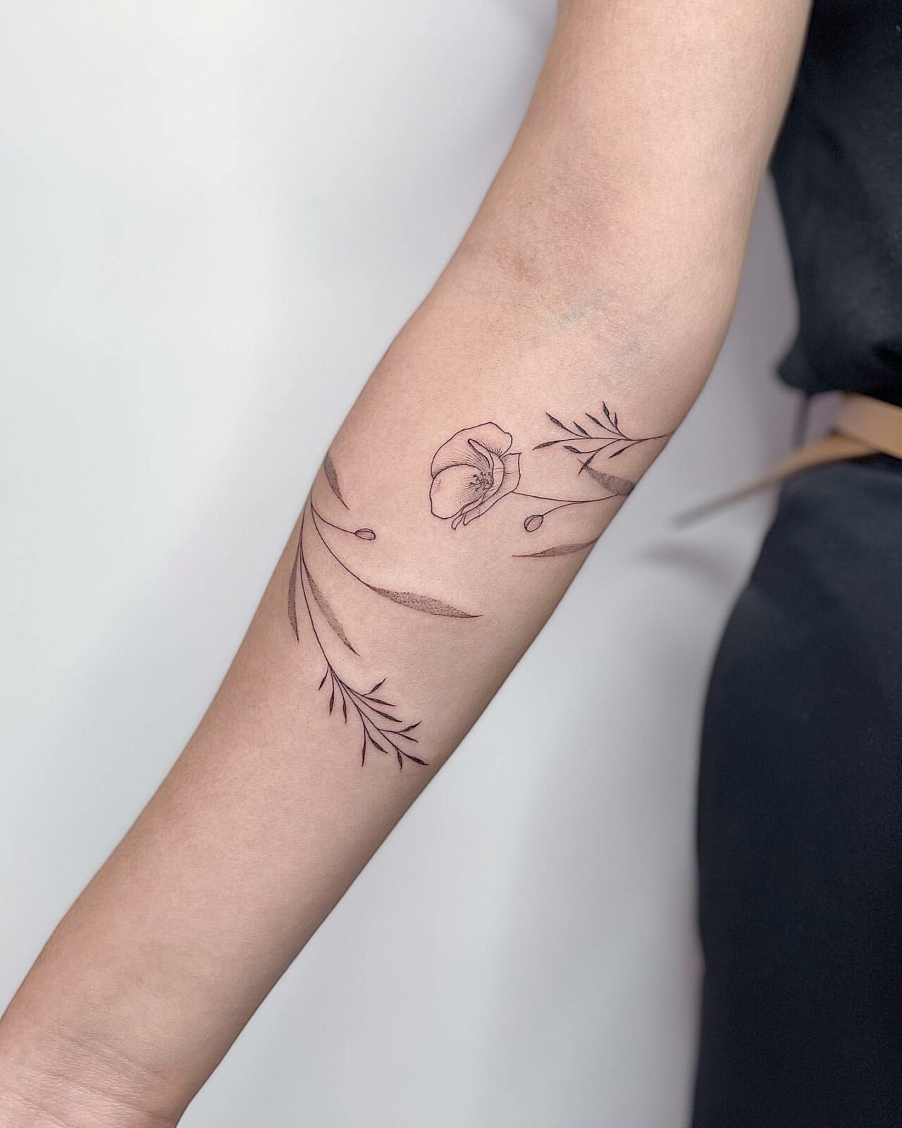 33 Lovely Poppy Tattoo Ideas for Men & Women in 2024