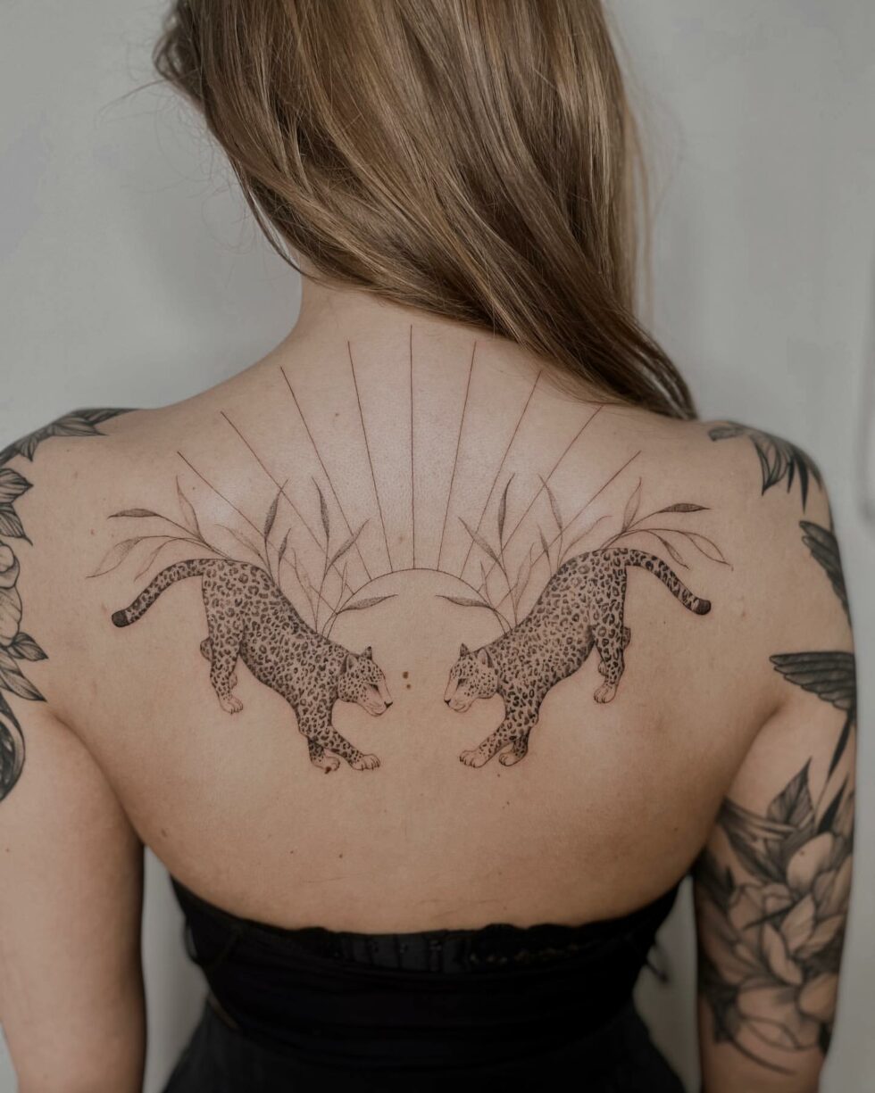 34 Feminine Back Tattoo Ideas for Women in 2024