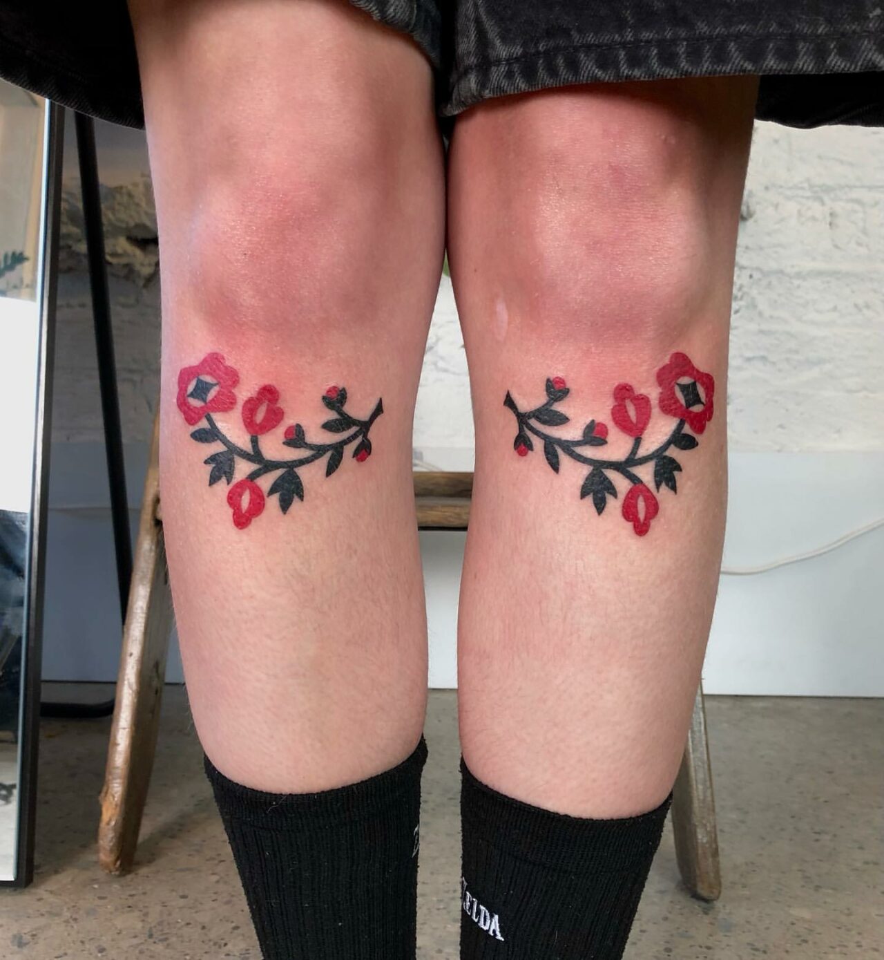 34 Trendsetting Shin Tattoo Ideas for Men & Women in 2024