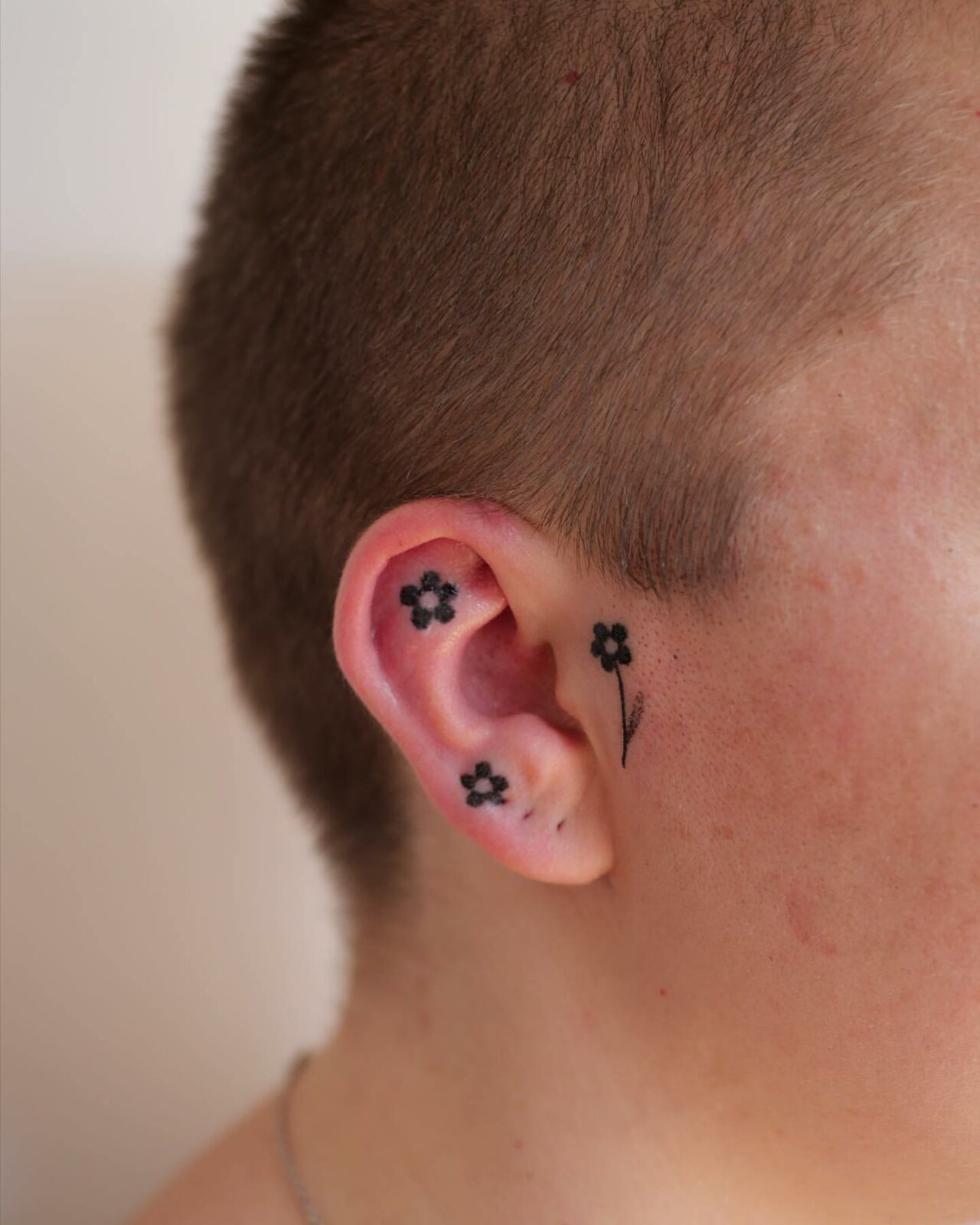 32 Amazing Ear Tattoo Ideas for Men & Women in 2023