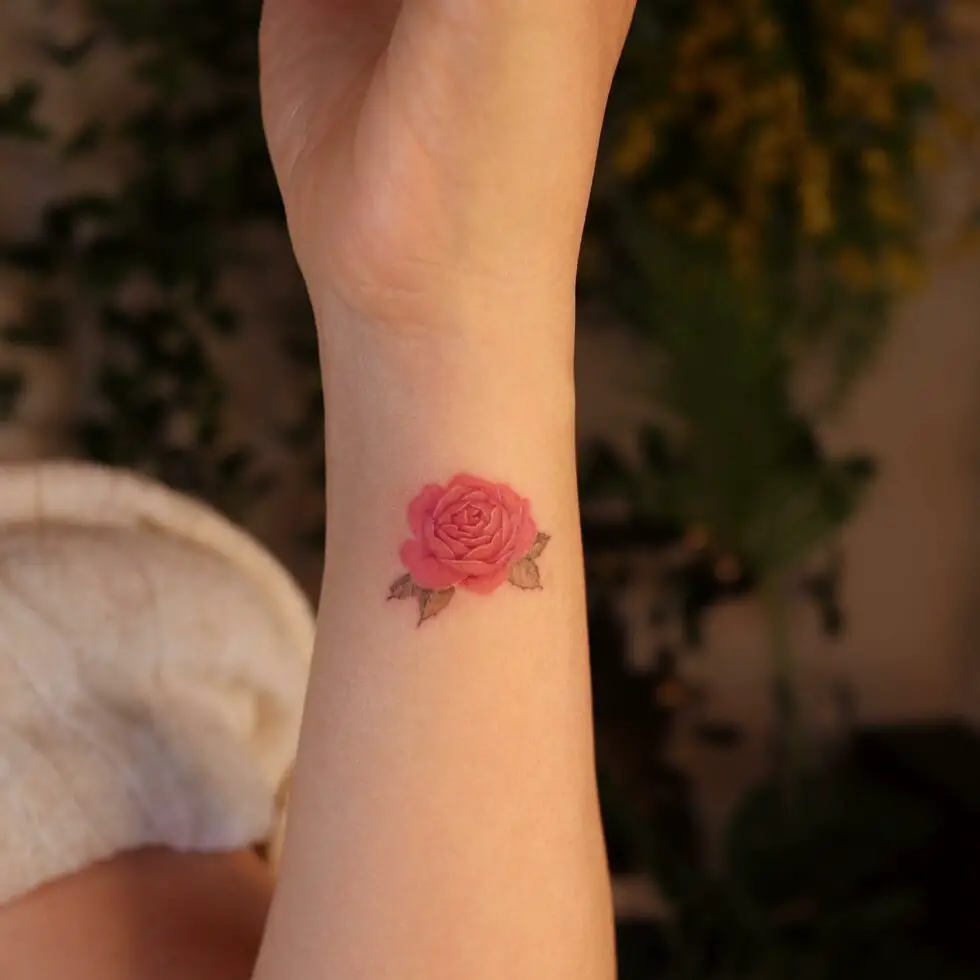 34 Alluring Wrist Tattoo Ideas for Men & Women in 2024