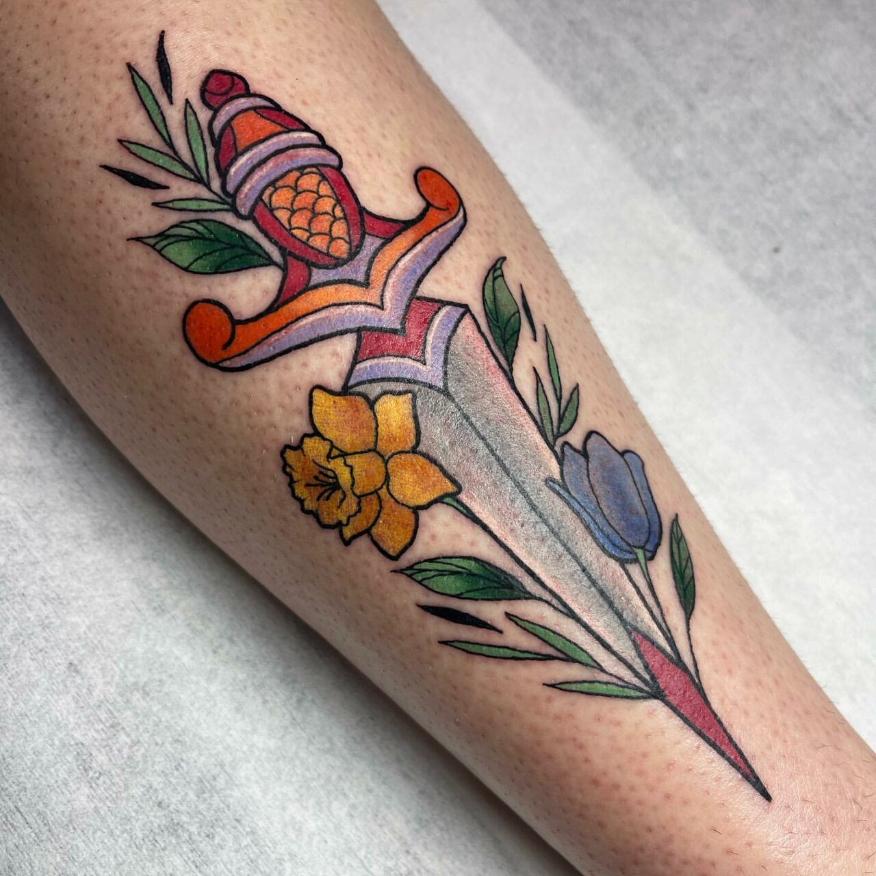 34 Trendsetting Shin Tattoo Ideas for Men & Women in 2024