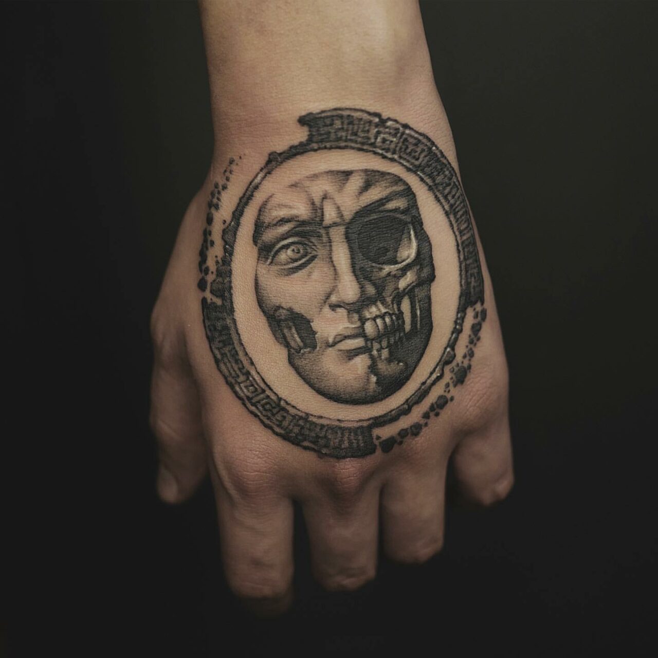 33 Awesome Hand Tattoos for Men in 2024