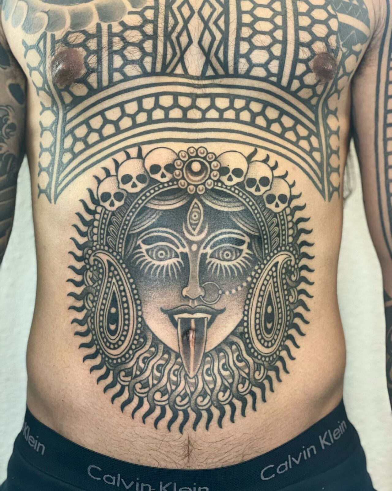 31 Captivating Stomach Tattoos for Men in 2023