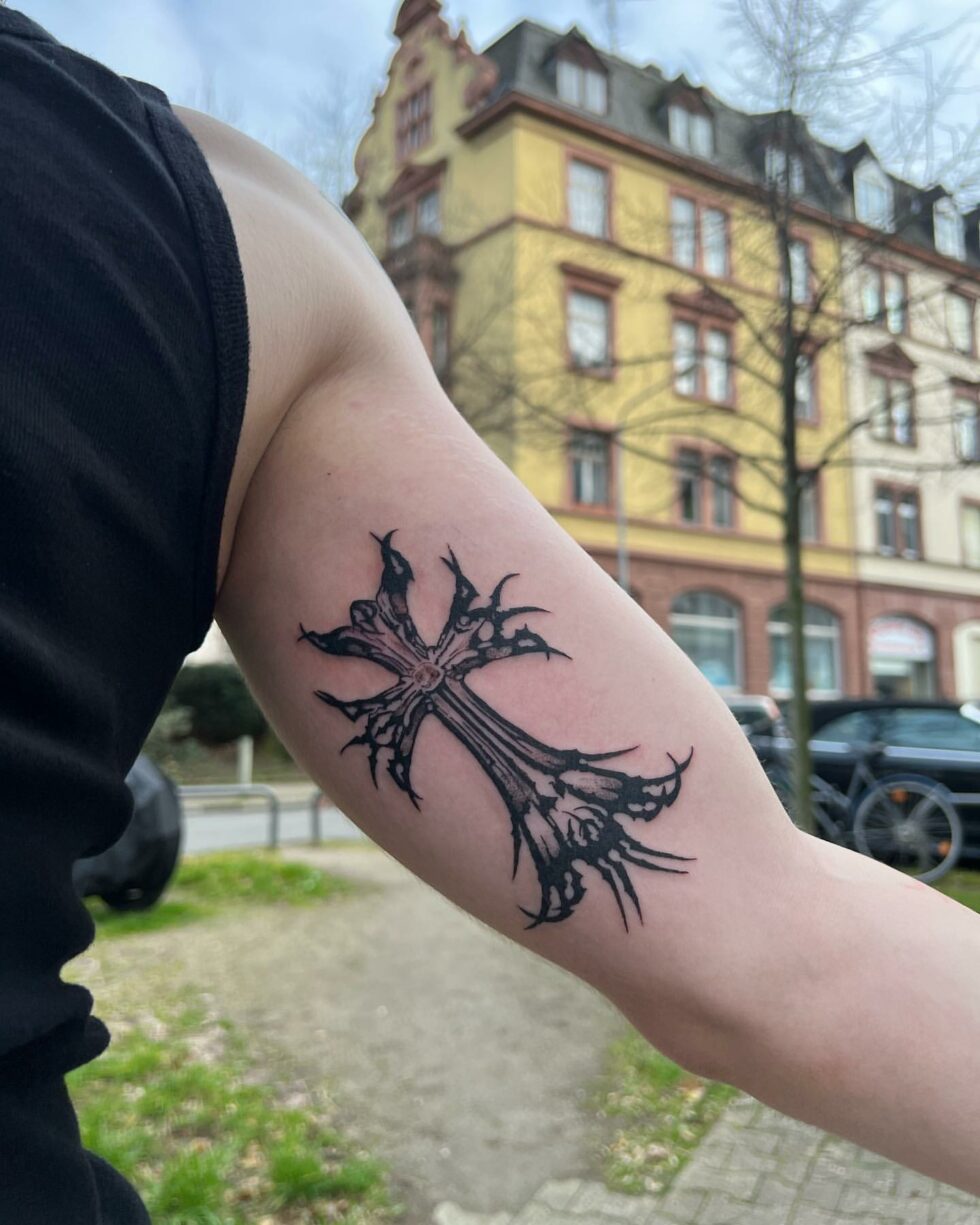31 Meaningful Cross Tattoo Ideas for Men in 2024
