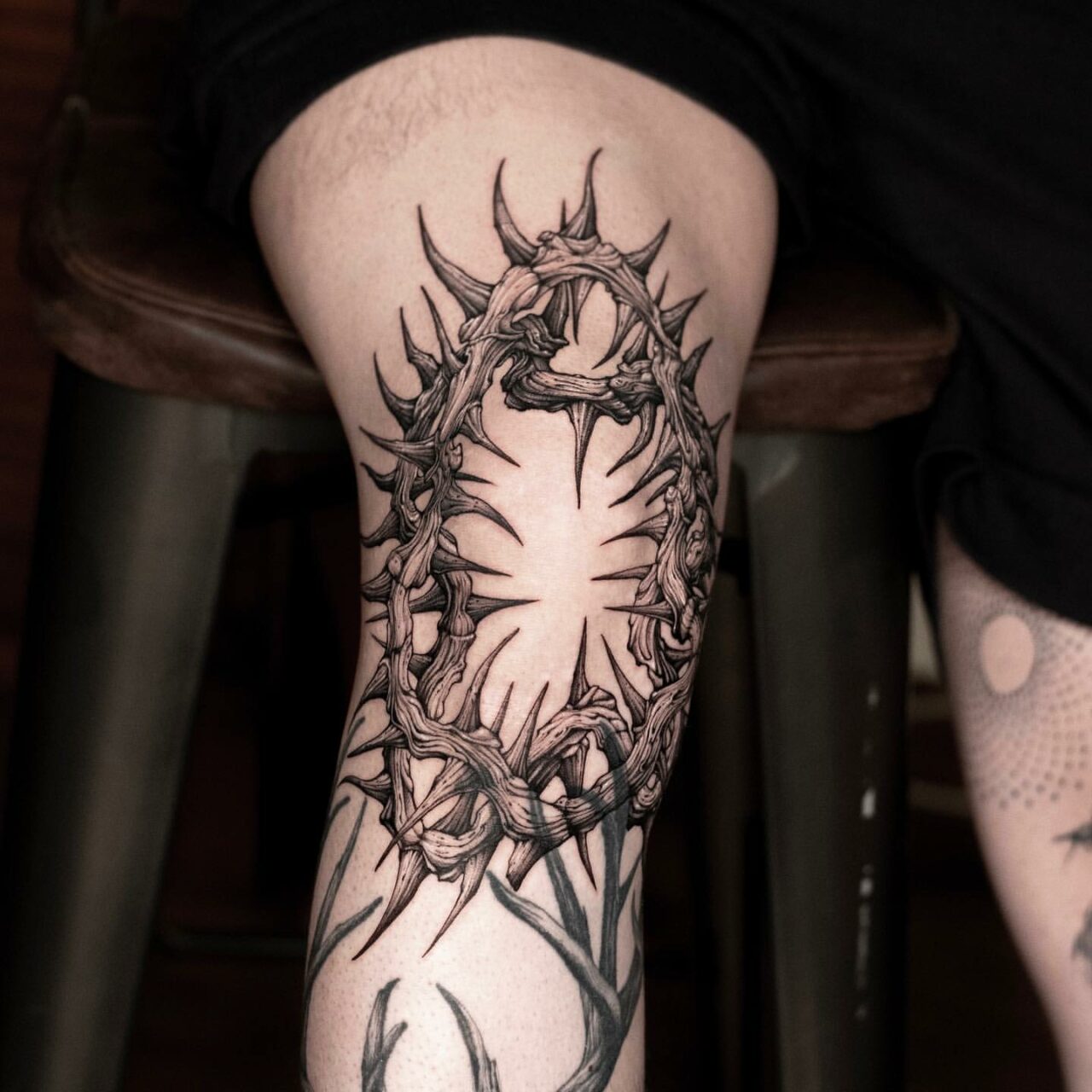 33 Exciting Knee Tattoos for Men in 2023