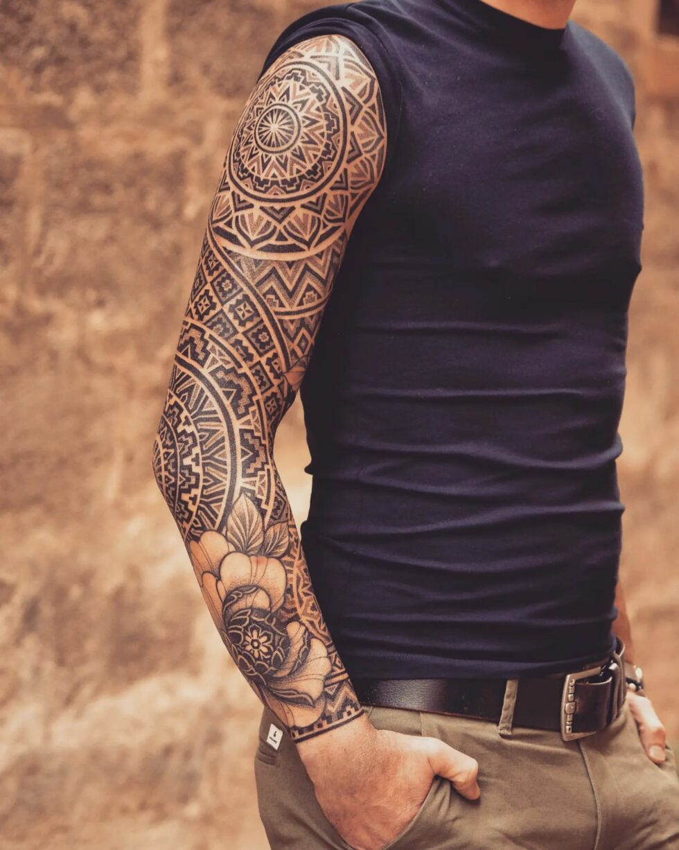 33 Amazing Geometric Tattoo Ideas for Men in 2024