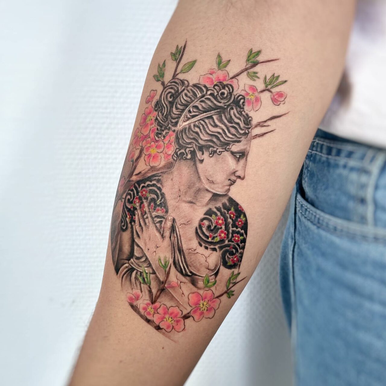 33 Enchanting Aphrodite Tattoo Ideas in 2023