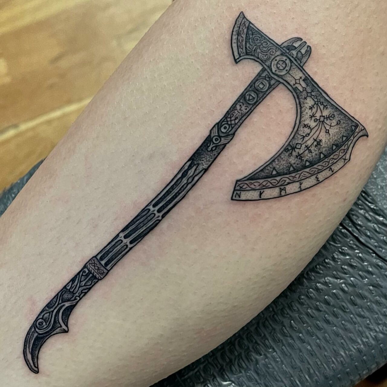 33 Striking Ax Tattoos for Men in 2024