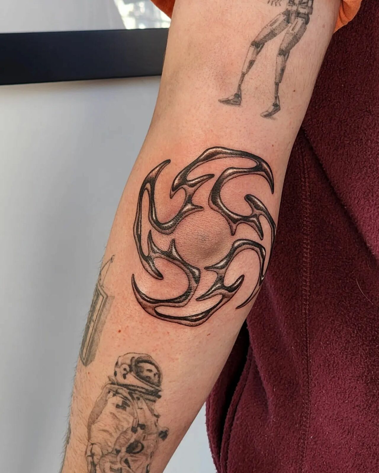33 Exciting Elbow Tattoos for Men in 2023