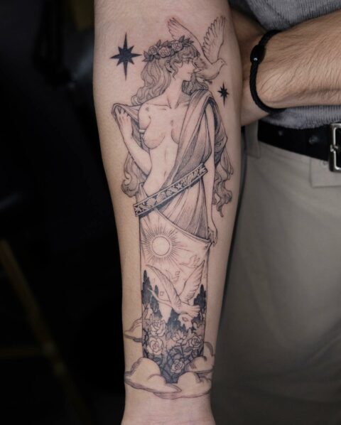 33 Enchanting Aphrodite Tattoo Ideas in 2024