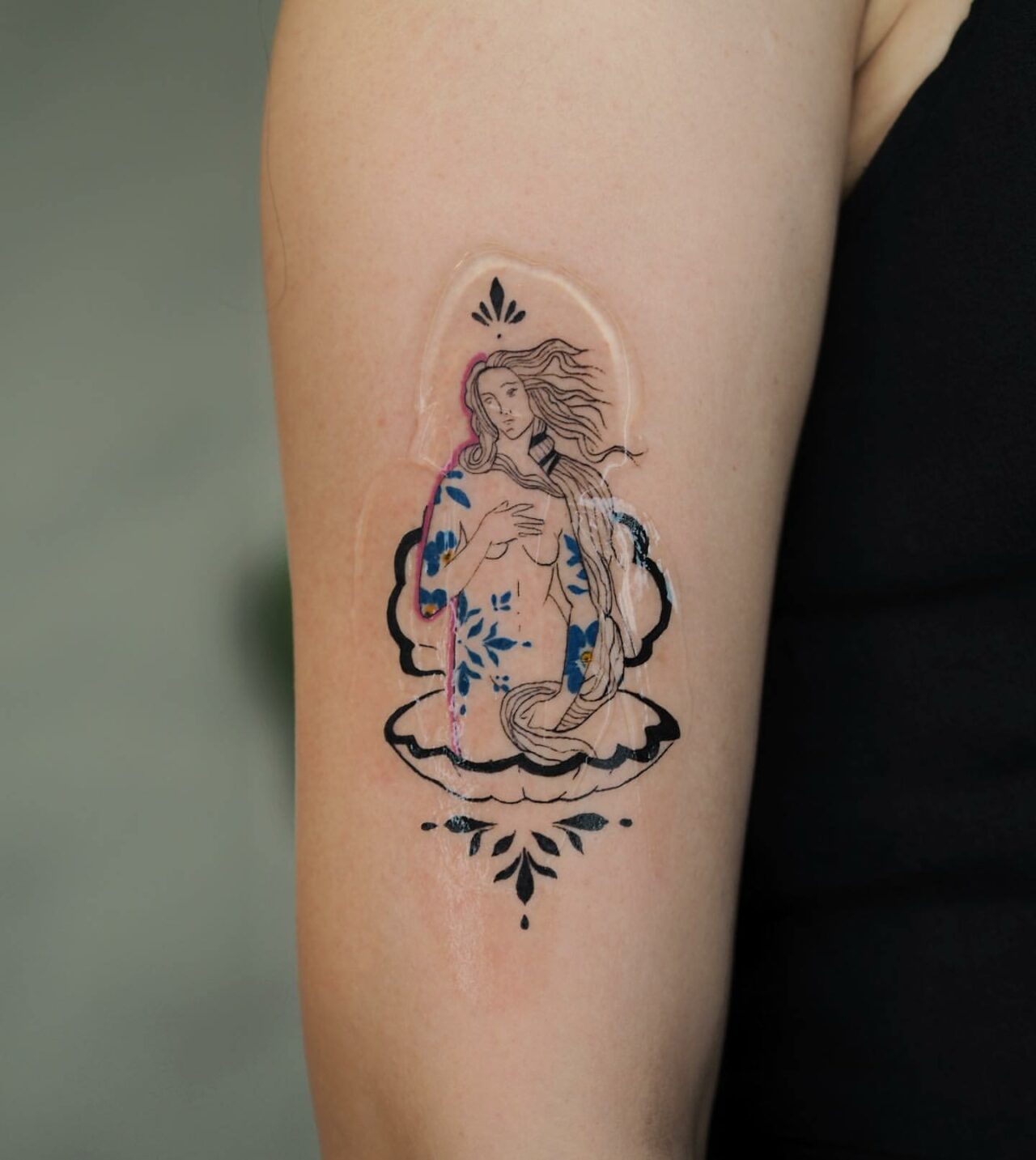 Elegantes Aphrodite Tattoo Bedeutung Bild